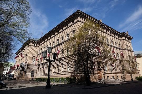 Парламент Латвии утвердил новое правительство во главе с Кулбергсом